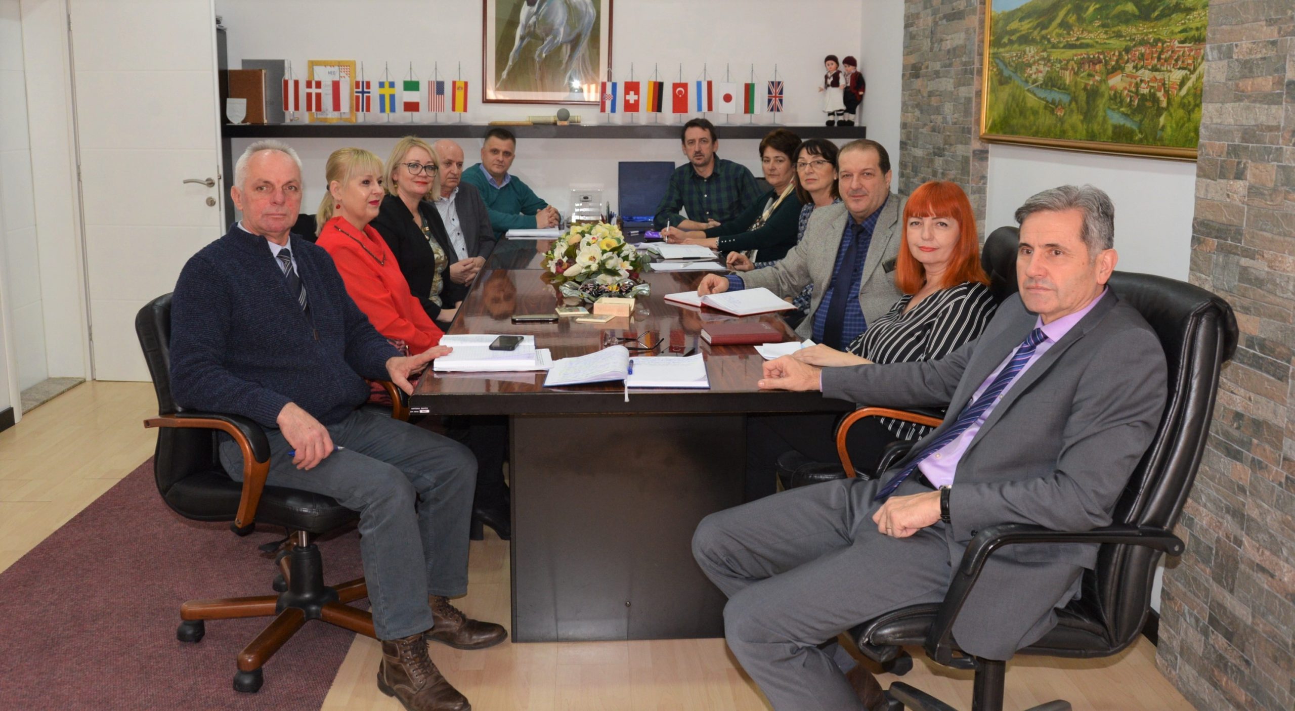 Općinski načelnik održao sastanak s ravnateljima javnih ustanova i ...